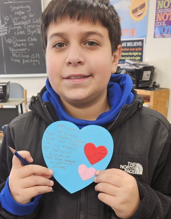 Heritage Students Create Valentine's for Veterans!- News - NECSD